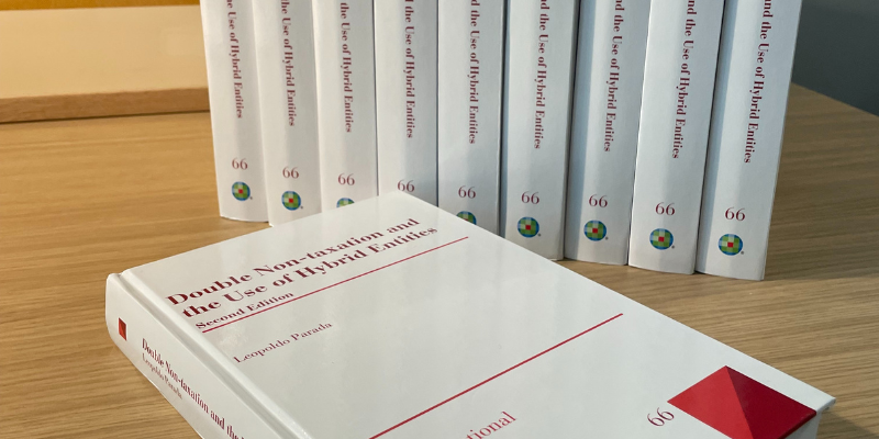 Dr Leopoldo Parada Publishes Second Edition of Book | School of Law | University of Leeds